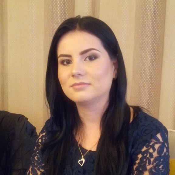 Să cunoaștem o tânără care s-a îndrăgostit incurabil de RADIO REȘIȚA ...