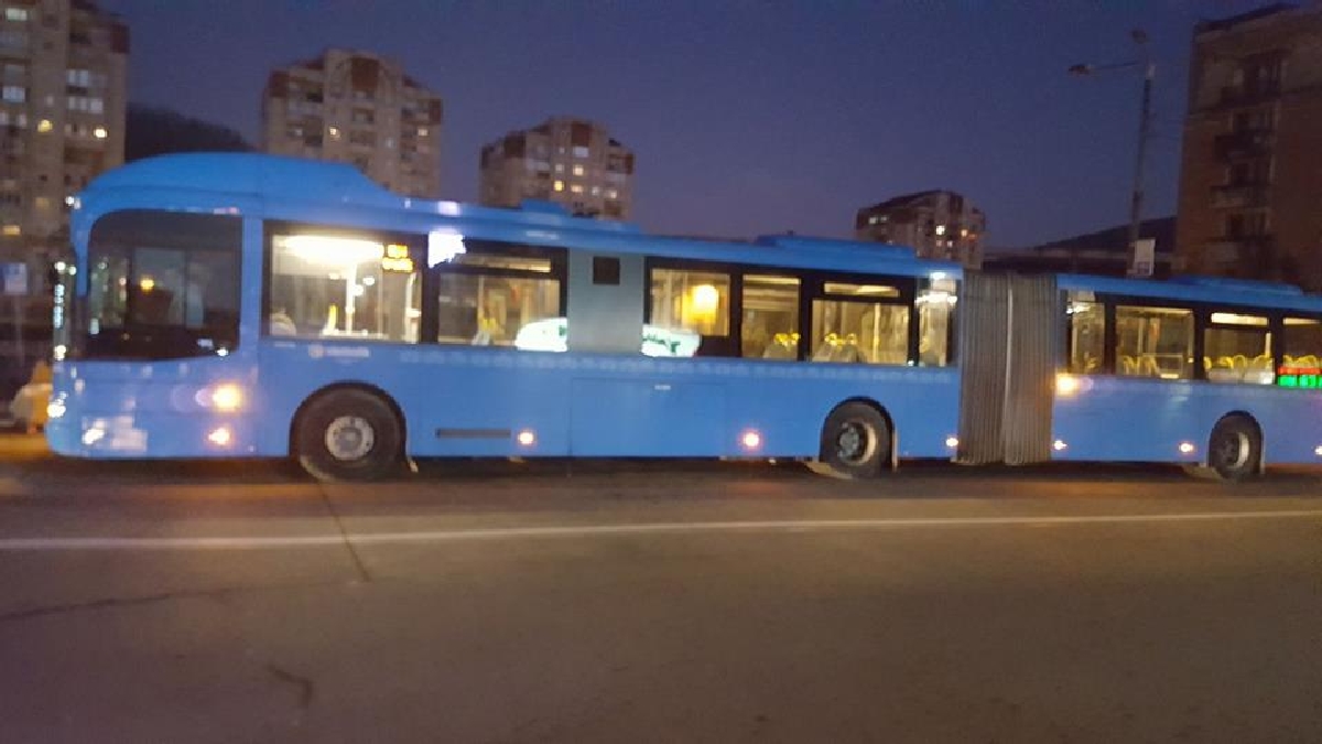 #CustomReşiţa introduce autobuzul de noapte » Radio România Reșița