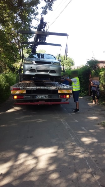 Zeci de maşini au fost ridicate în Arad în numai o săptămână » Radio ...