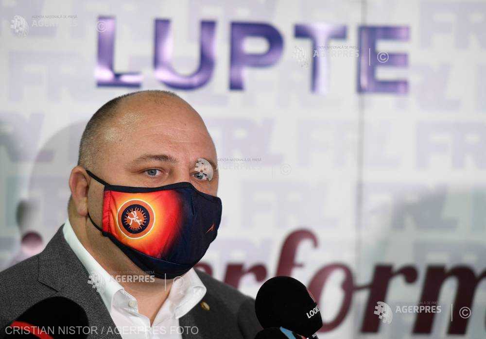 Federaţia Română de Lupte îşi va premia cu apartamente sportivii ...