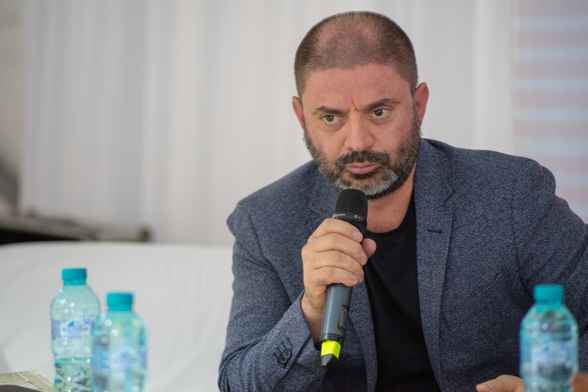 [FOTO-AUDIO] La ceas de seară cu scriitorul şi jurnalistul Paul Gabor ...