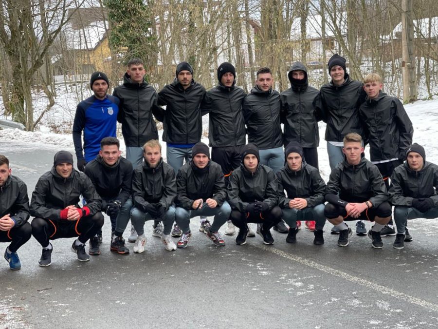 [FOTO] Fotbal, Liga a III-a: Voinţa Lupac şi Progresul Ezeriş trag tare ...