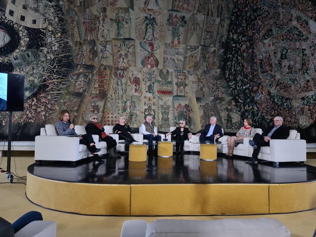 Aplauze pentru poet/A Hand for the Poet - online, din 10 martie » Radio România Reșița