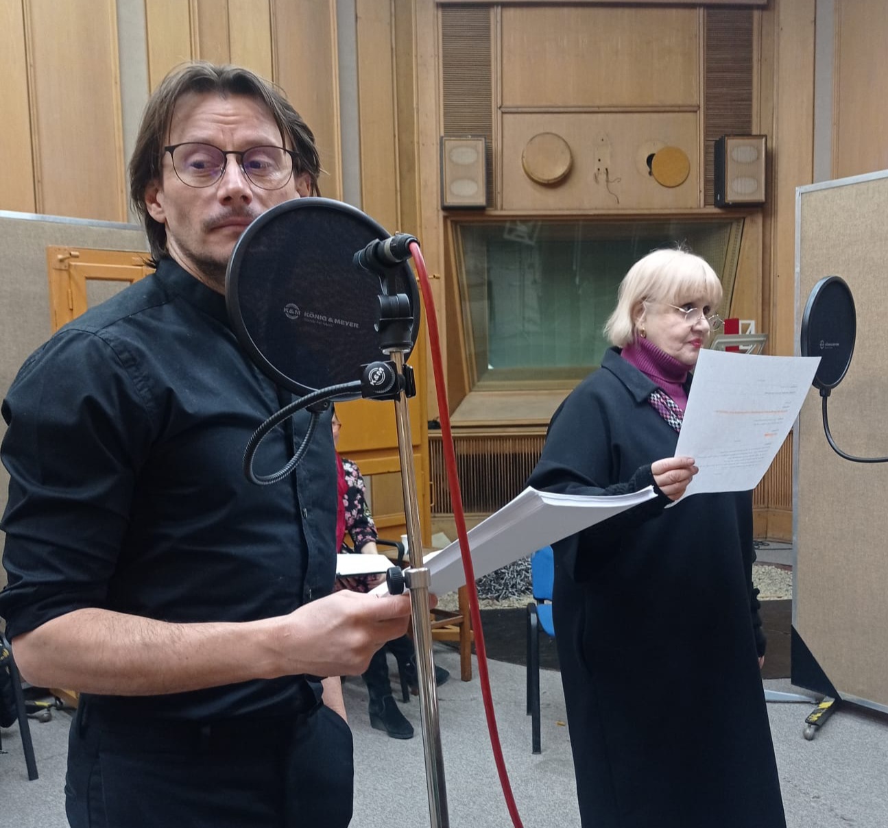 „Vara în care mama a avut ochii verzi” în premieră la Teatrul Național ...