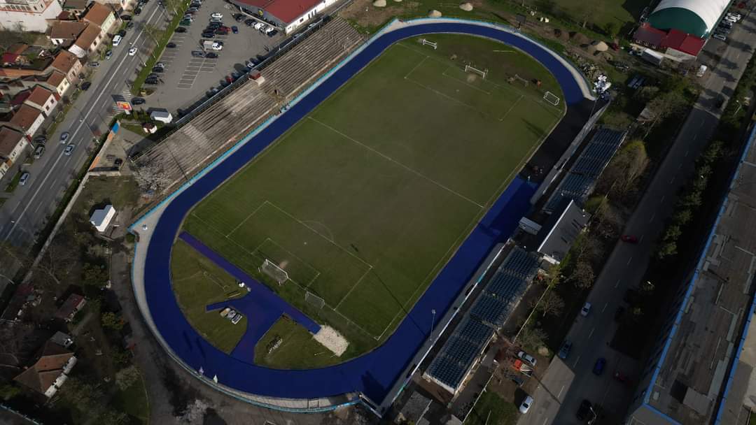 Lugoj: Lucrările de reabilitare a pistei de atletism se apropie de ...