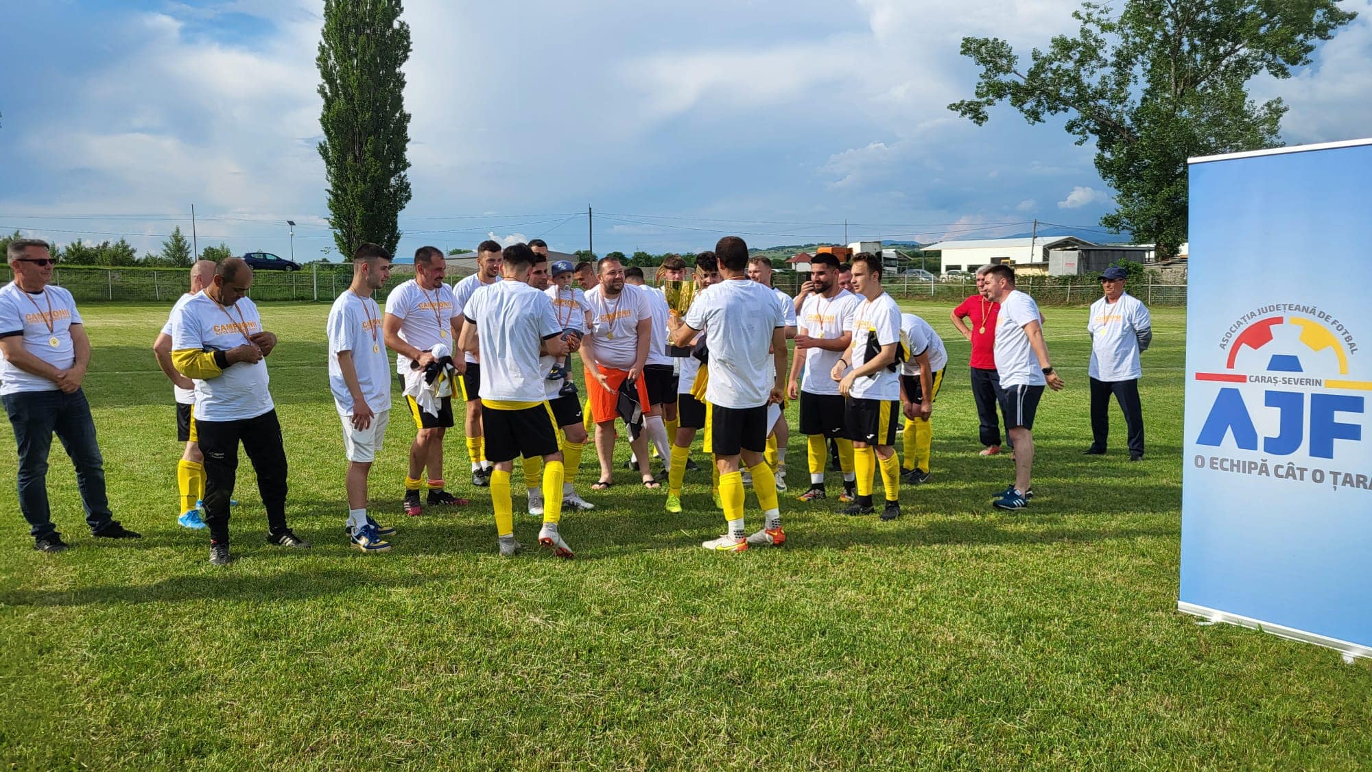 Fotbal, Liga a IV-a: ACS Slatina Timiş e oficial campioana Caraş ...