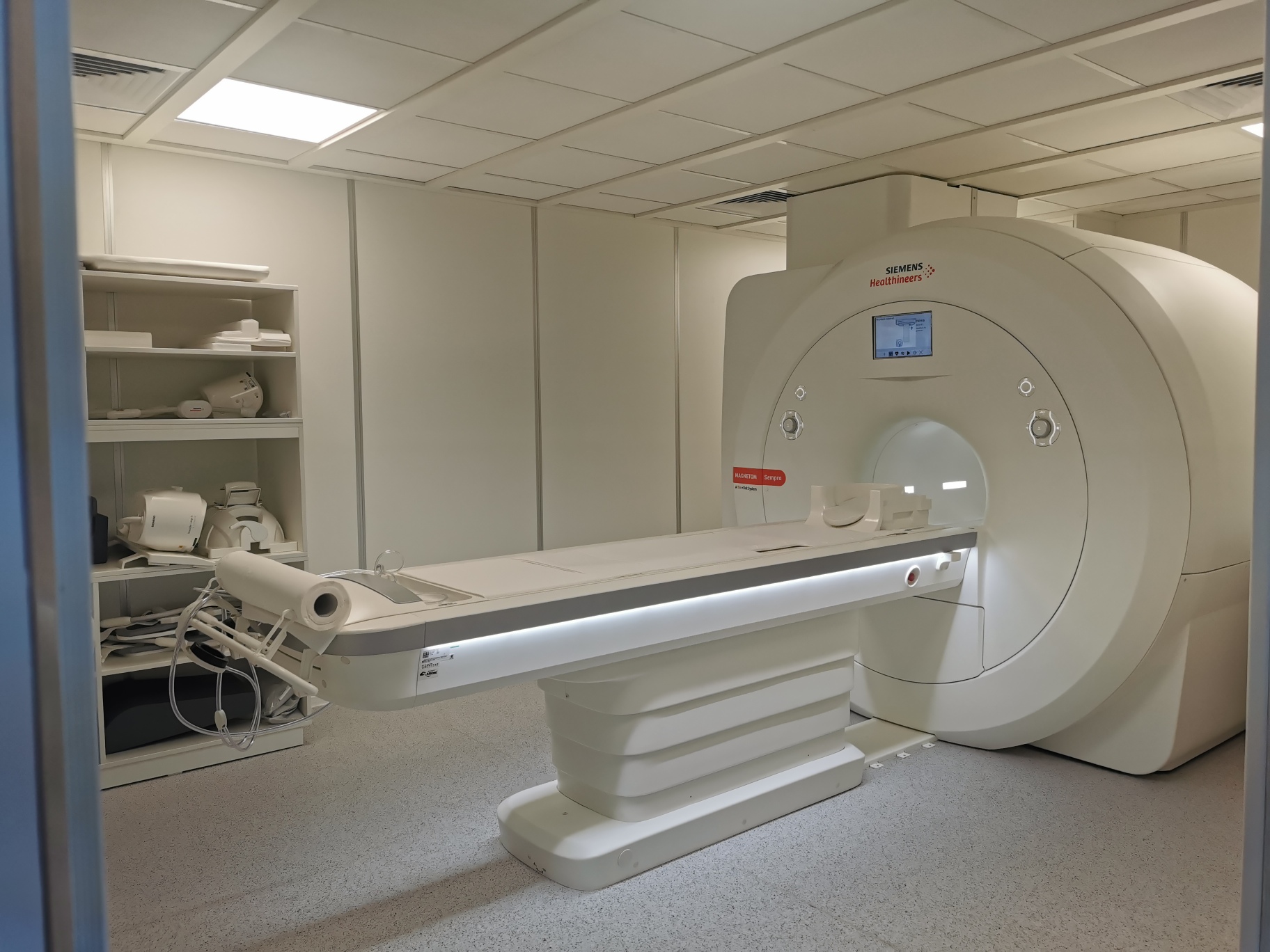 Noul RMN ultraperformant de la Spitalul Judeţean din Reşiţa va intra în ...