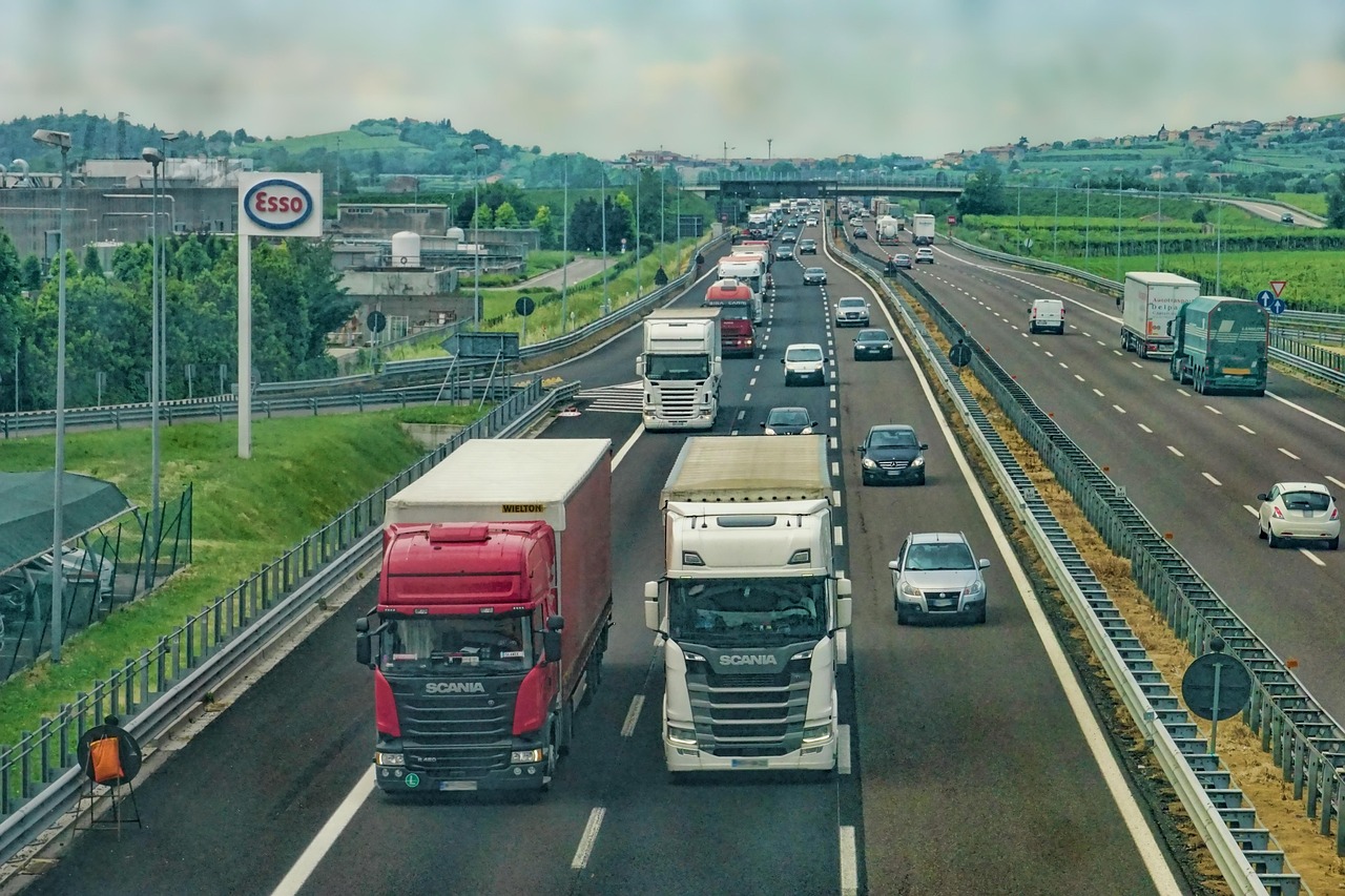 MAE: Restricții de circulație în Ungaria pentru vehiculele de peste 7,5 ...