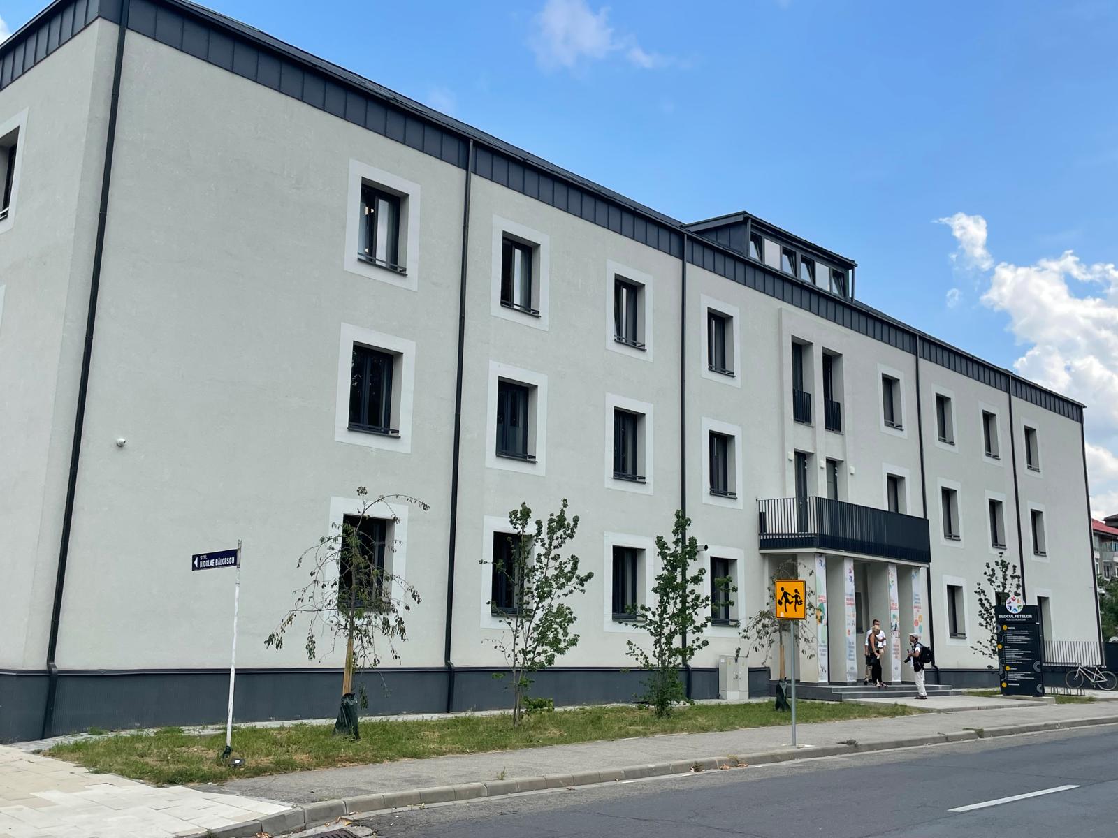 Crăciun la Blocul Fetelor – Eveniment de sărbători pentru Copii și ...