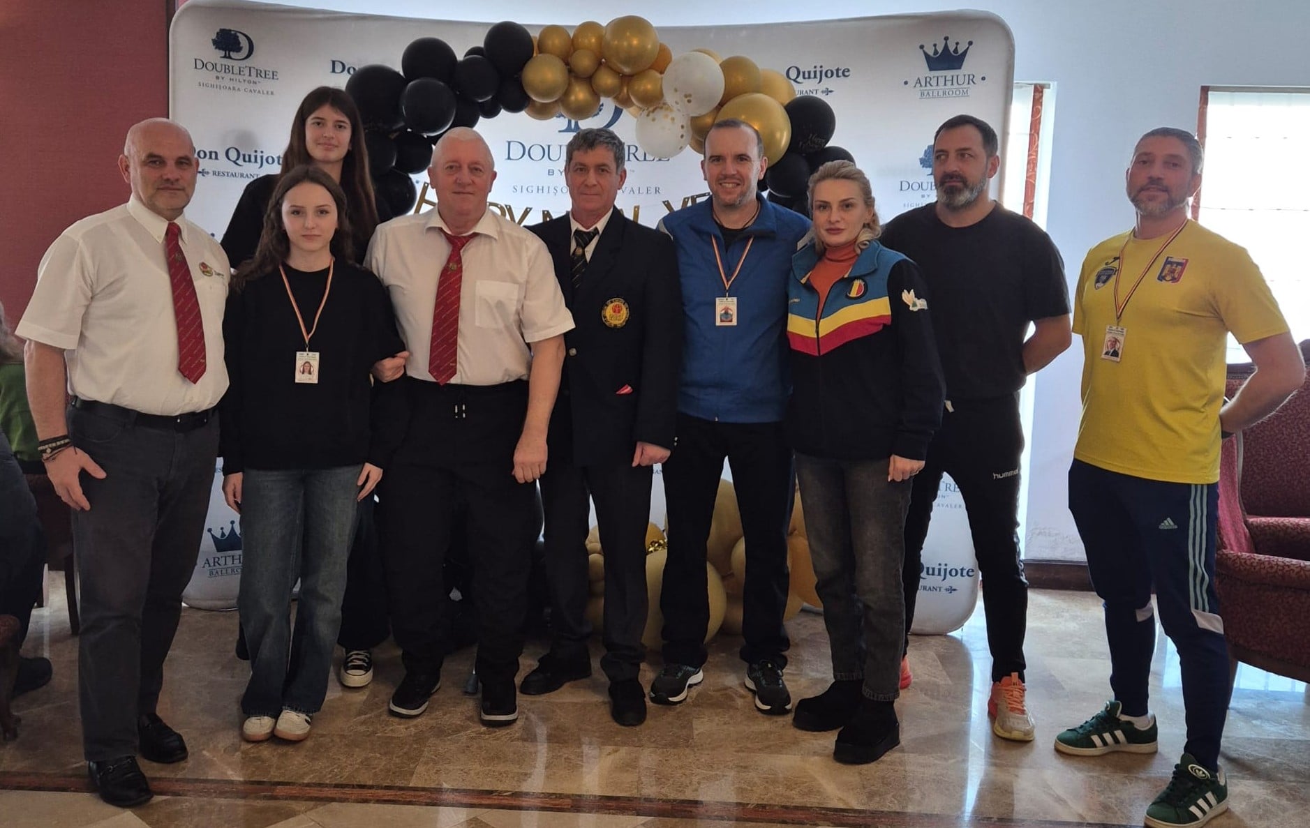 Karate: arbitrii reşiţeni coordonaţi de maestrul Zoltan Lipan s-au ...